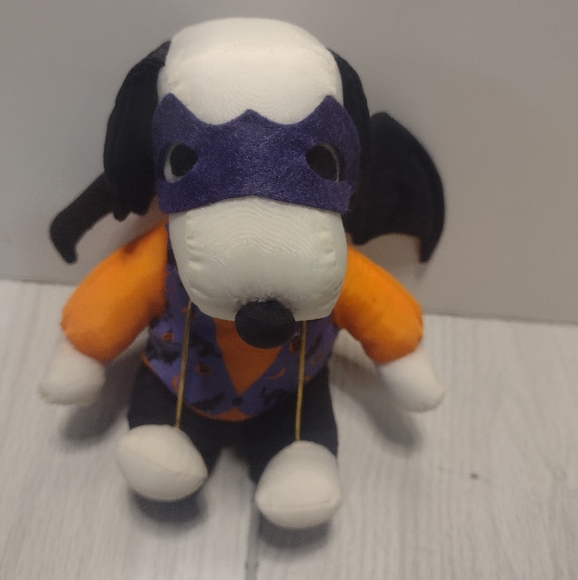 Toys | Vtg Halloween Plush Snoopy Balloon Cloth Bat Wings Purple Mask ...